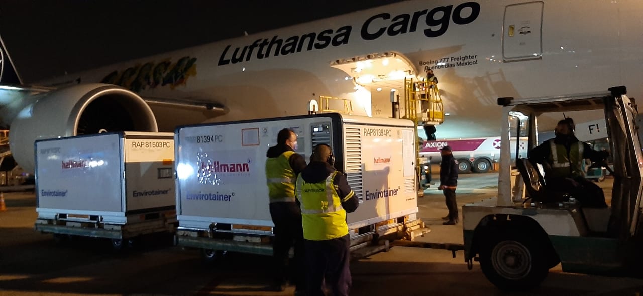 DOS MILLONES 681 MIL VACUNAS. UN SERVICIO DE RAMPA, INTERCARGO. DOS ...