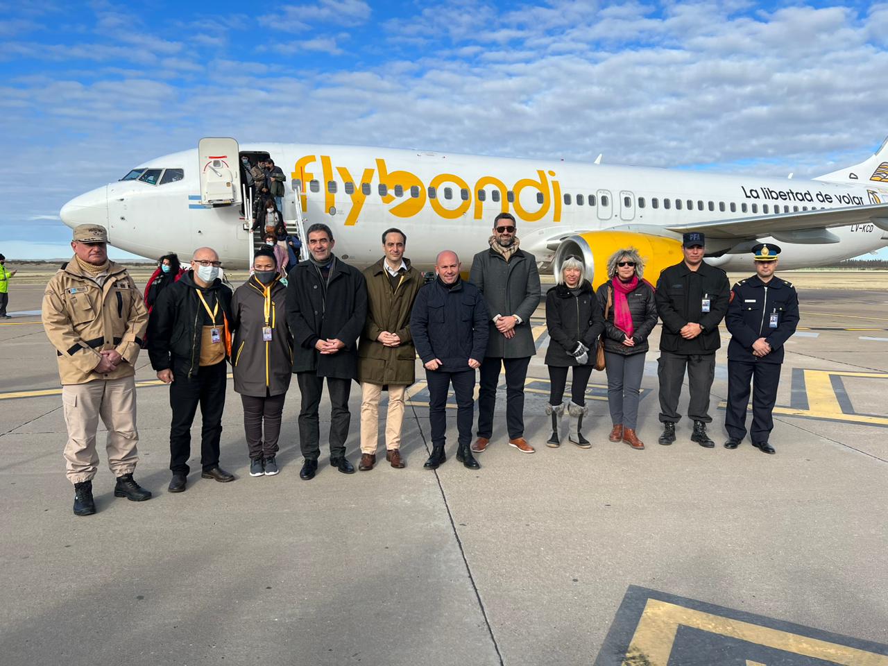 FLYBONDI Y LA VIOLENCIA DEL BUEN MODO. “LITERALMENTE SON UN BONDI ...